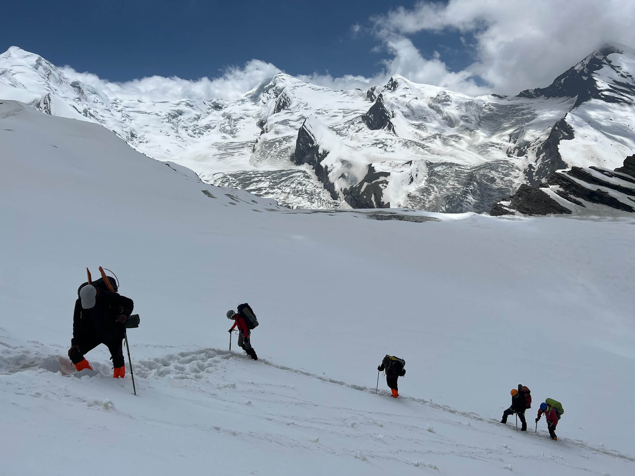 DHUMDHARKANDI PASS TREK - Discovery Hike